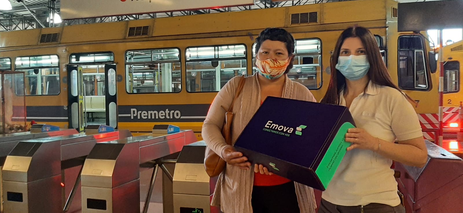 Primeros usuarios de Subte – Emova