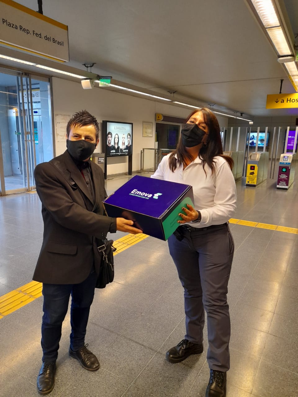 Primeros usuarios de Subte – Emova